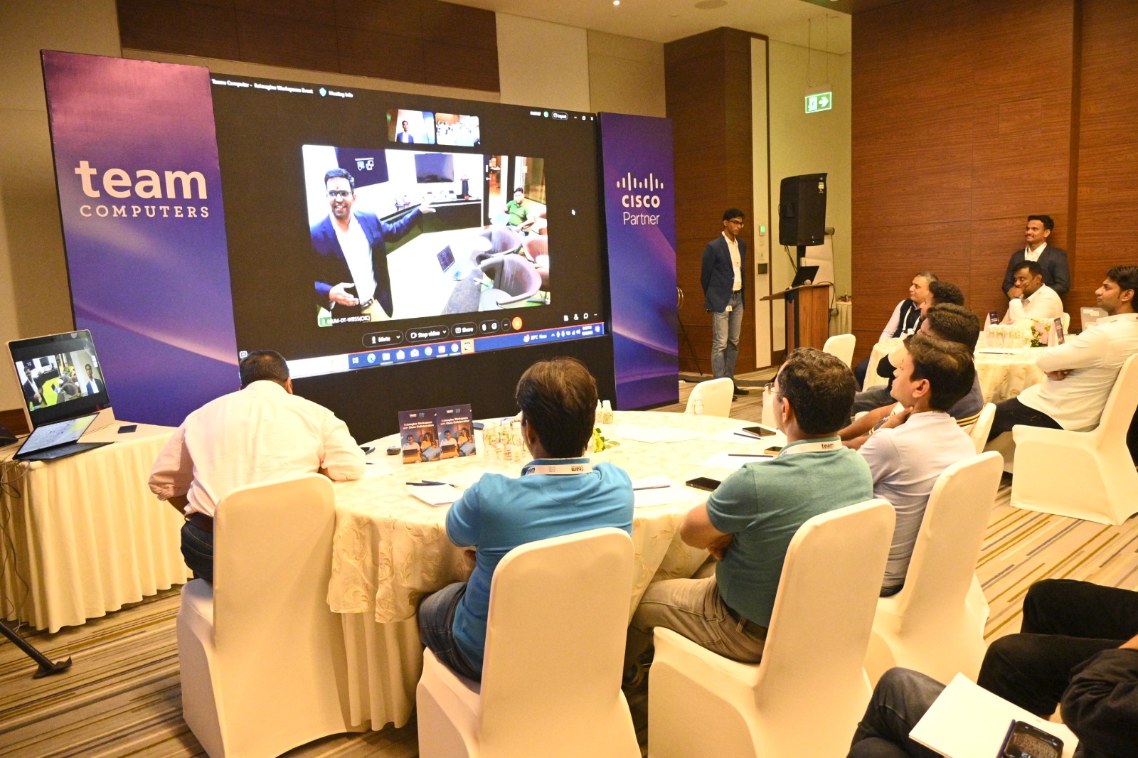 “Revolutionizing Workspaces: With Cisco Devices and Team Computers ...